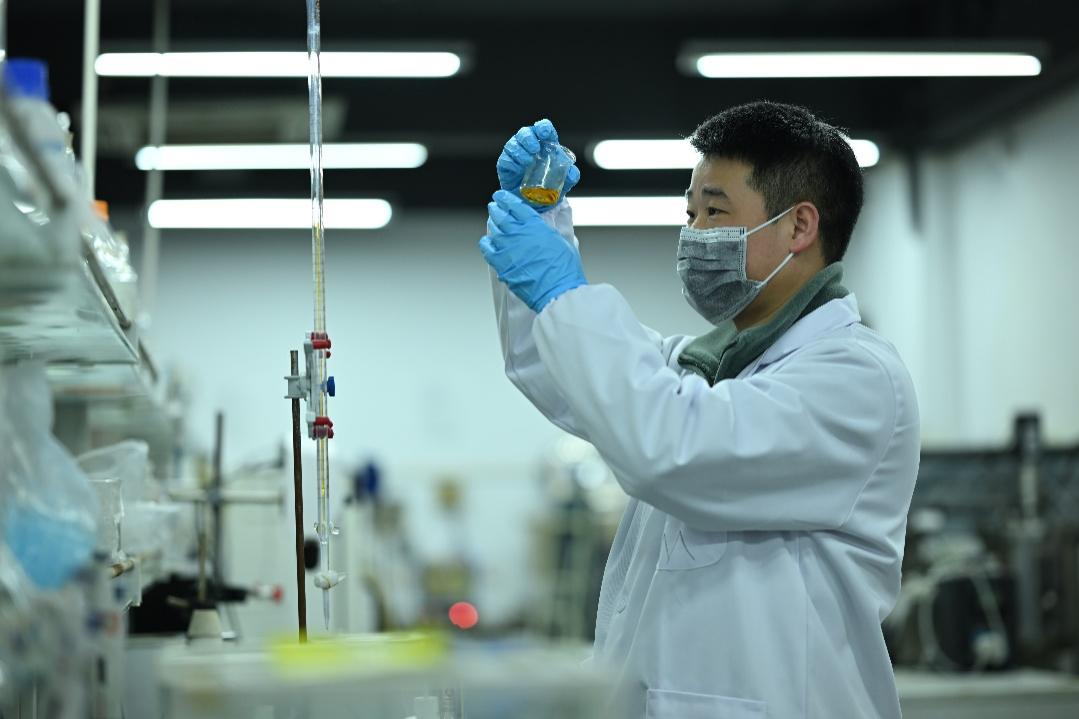 Prof. Guo Xiaodong Wins 4th Qingshan Science and Technology Award ...