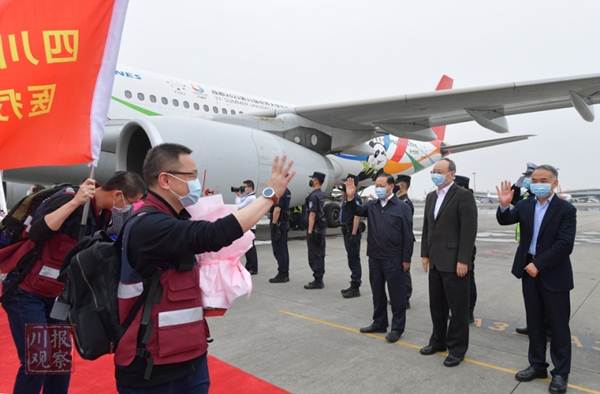 Highest Reception to Welcome Home 141 Medical Team Members from Hubei ...