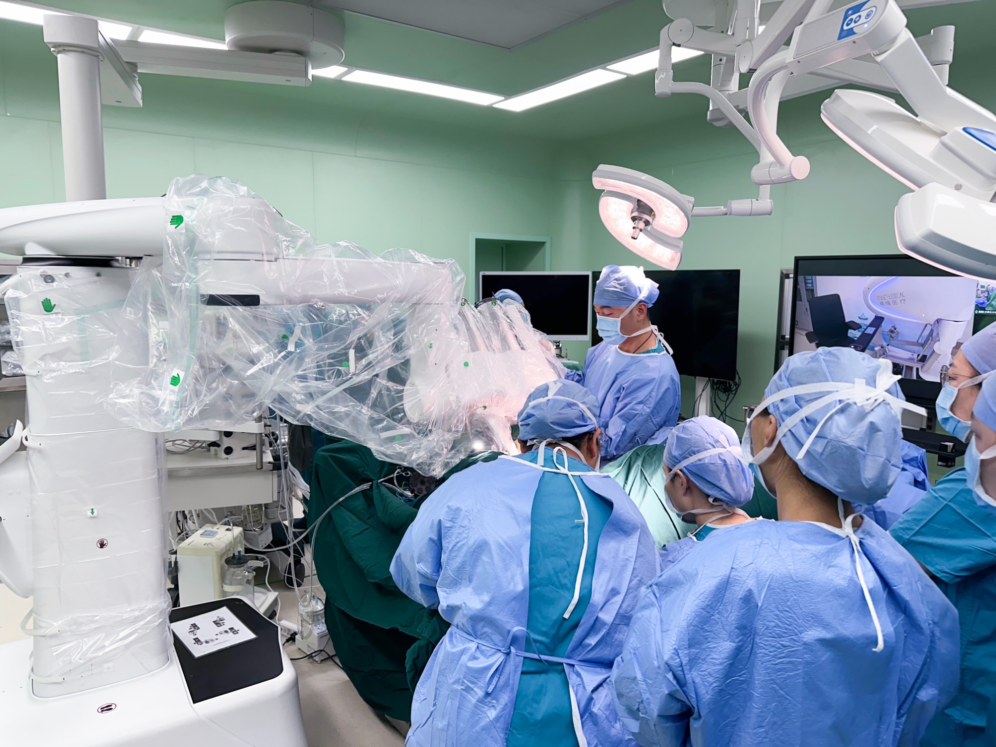 The World’s First Remote Single-Arm Single-Port Robotic Surgery ...